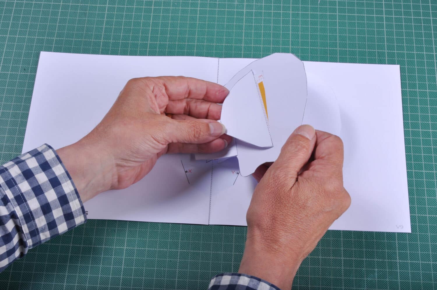 How to Make a Pop-Up Skull - Papersmyths